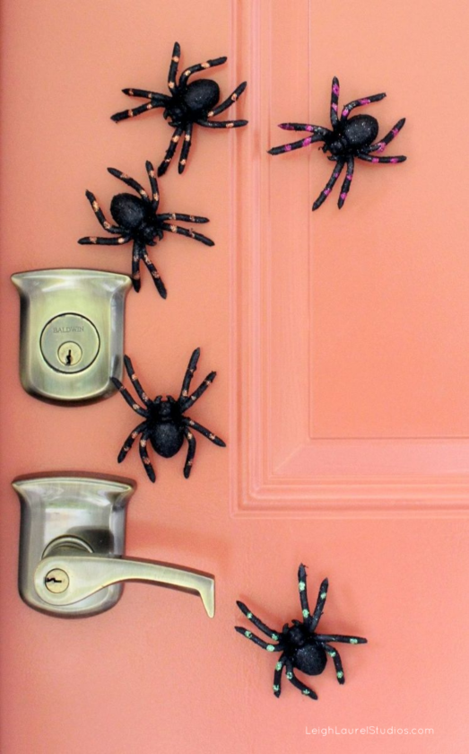 19 DIY Halloween Decorations That'll Make You Scream With Delight