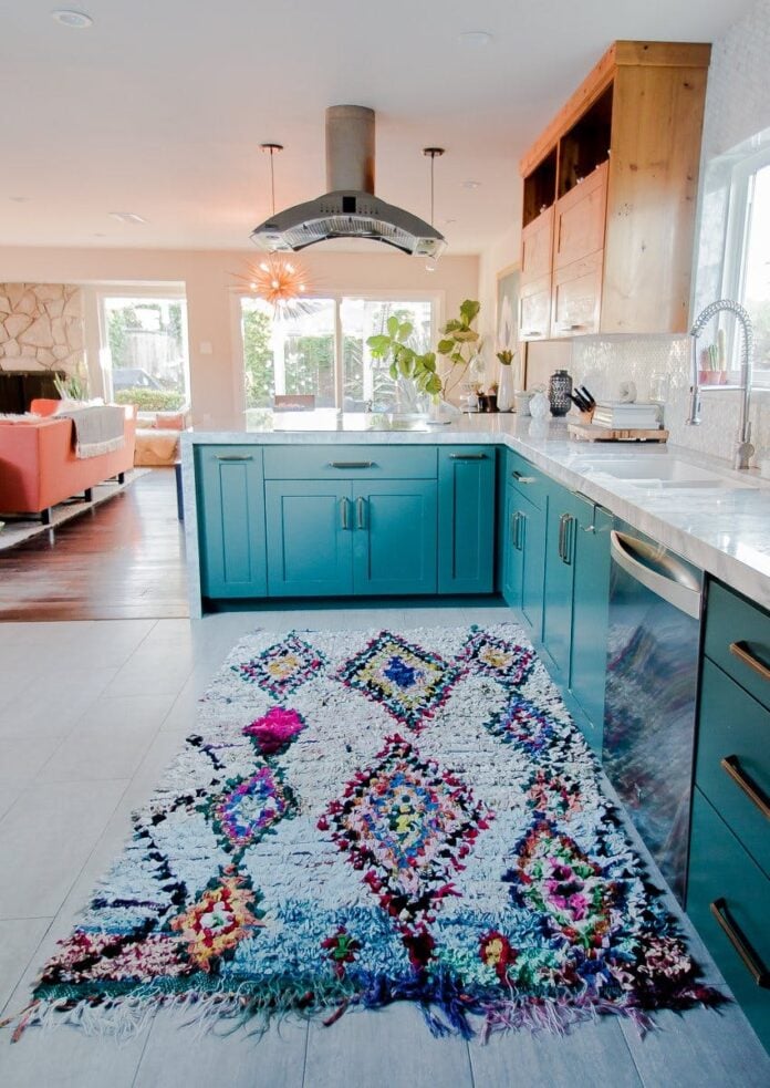 10 Alternative Kitchen Cabinet Colors Everyone's Loving