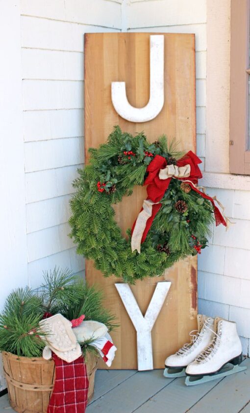 DIY Outdoor Christmas Decorations That Add Character