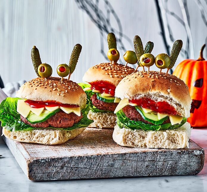 25 Halloween Dinner Recipe Ideas for a Spooky Feast