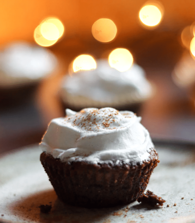 34 Cozy Christmas Cupcake Ideas