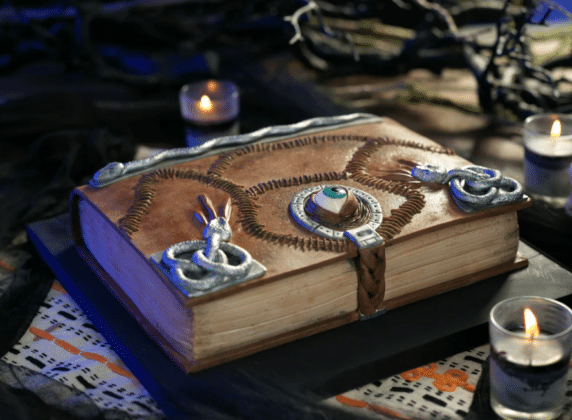 31 Fang-Tastic Halloween Cake Ideas
