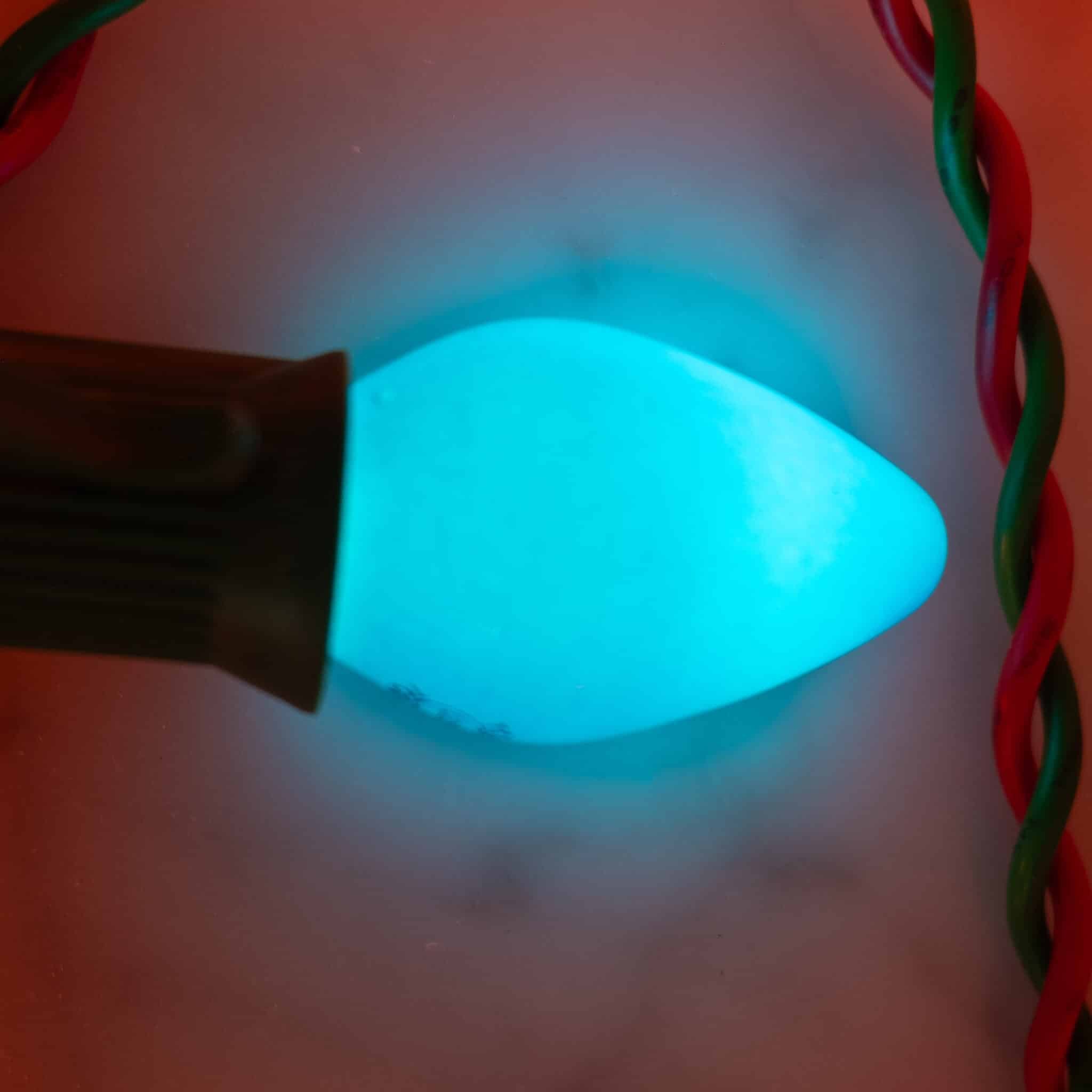 Tru-Tone Christmas Lights Have The Cozy Vintage Glow You Adore