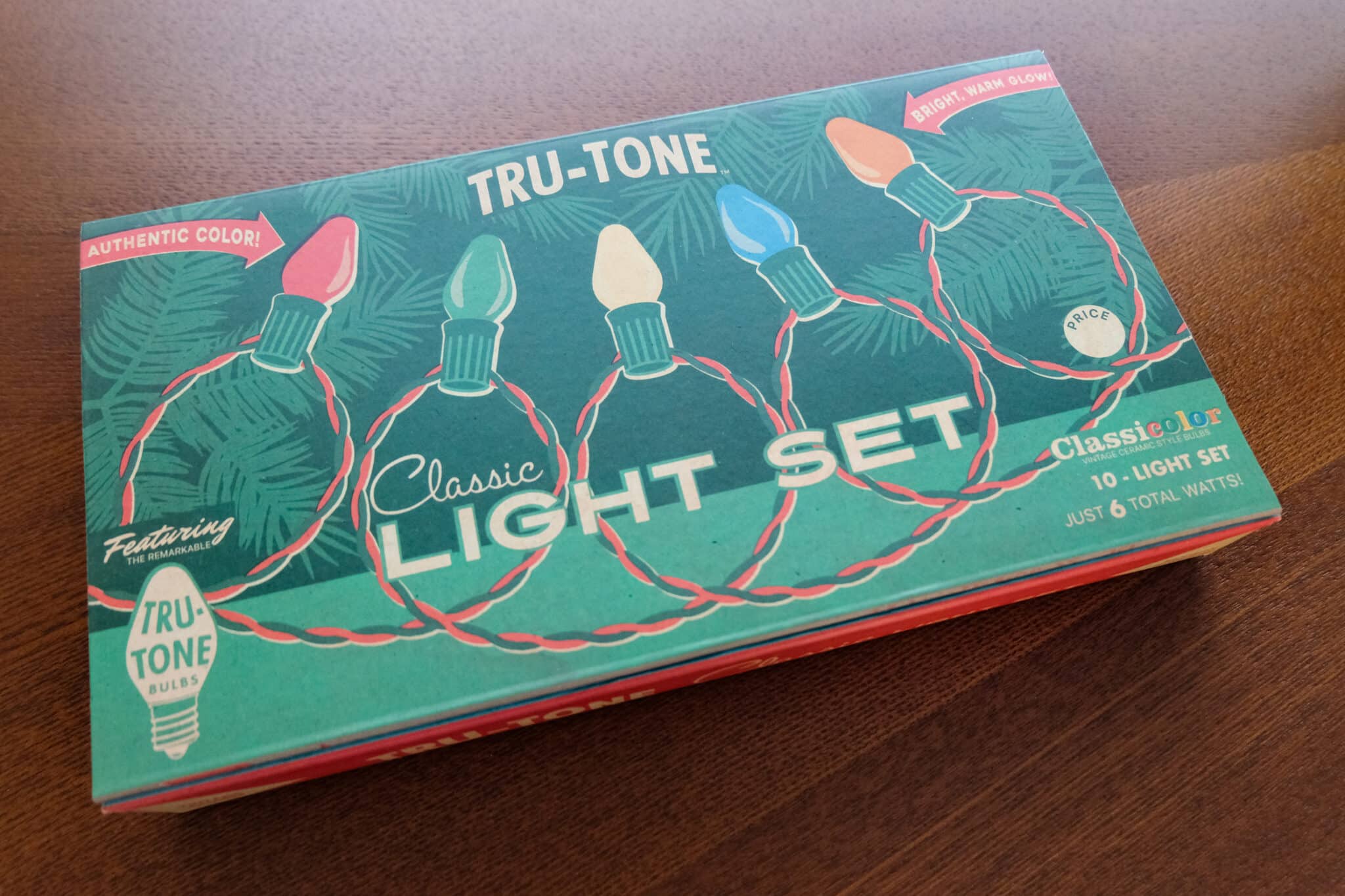 Tru-Tone Christmas Lights Have The Cozy Vintage Glow You Adore