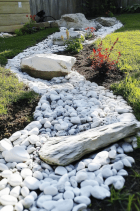 20+ Elegant White Rock Landscaping Ideas