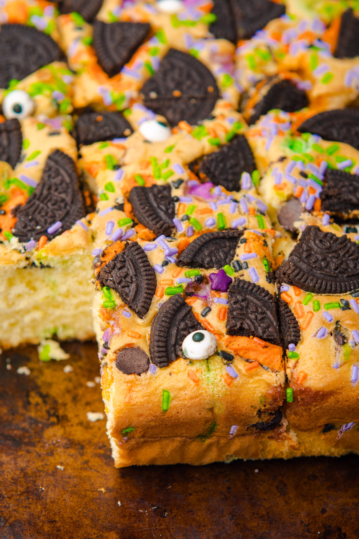 Spooky Halloween Oreo Cake Bars