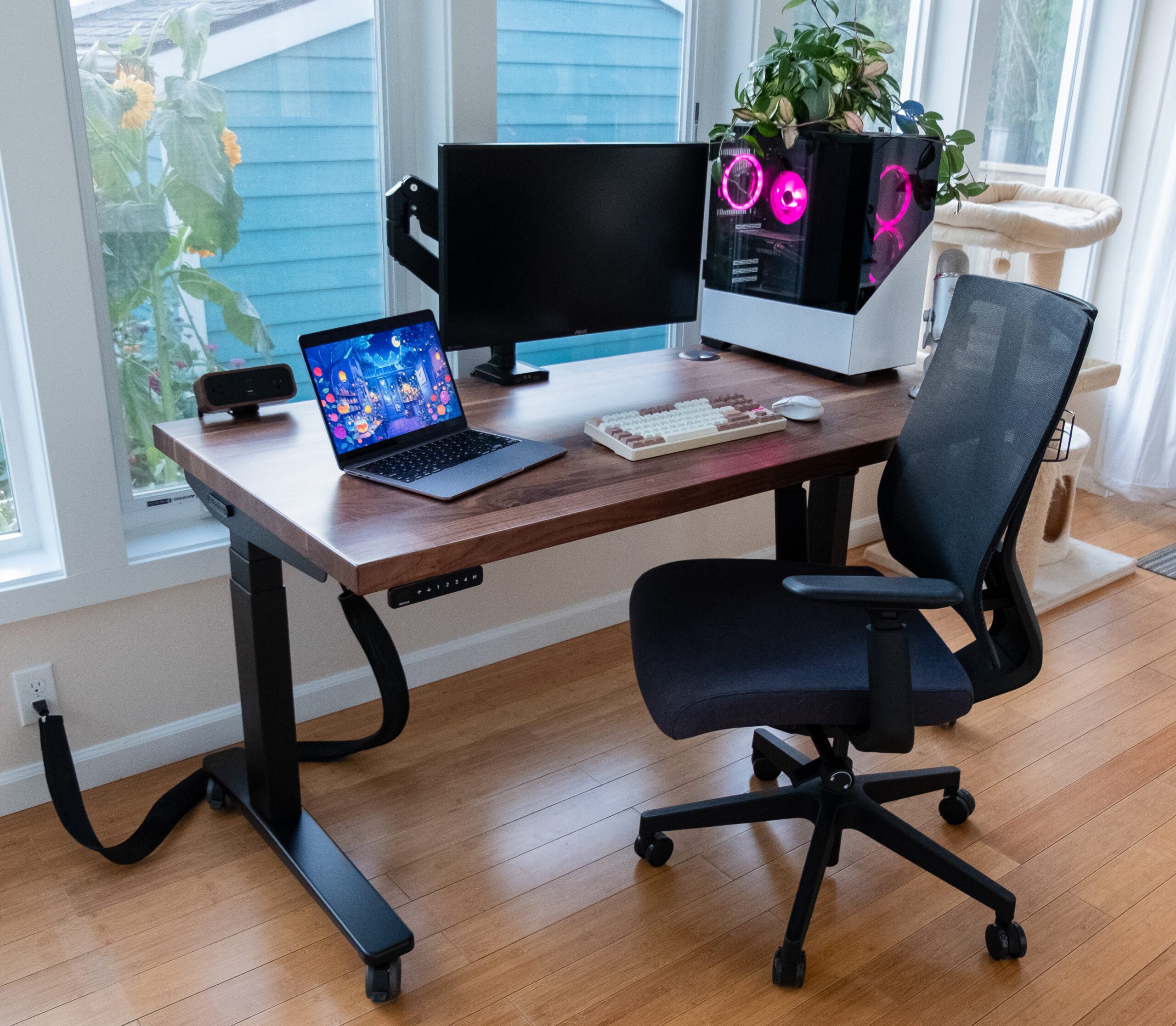 A Review of the UPLIFT Standing Desk (Walnut Wide-Plank)
